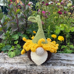 Crochet Pattern Flower Gnome Bundle, Spring Garden Gnomes PDF, Daisy ...