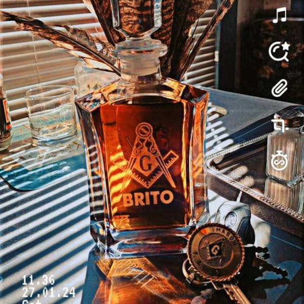 Free Mason Whiskey Decanter Gift Set, Mason Scotch Decanter Set ...