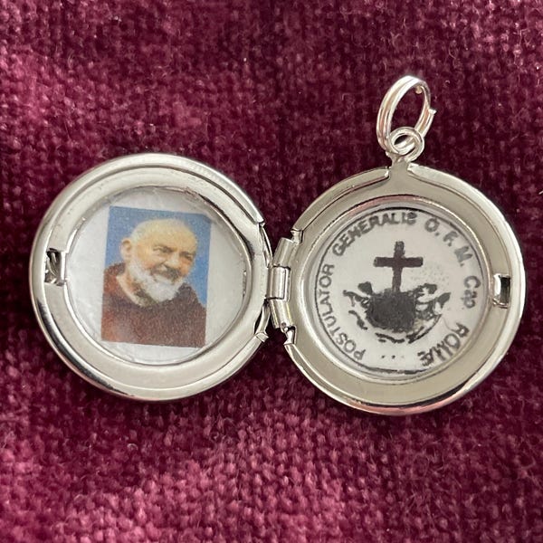 St Therese of Lisieux Red Rose Enameled Front Relic Locket- Gorgeous ...