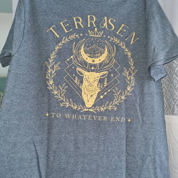 TOG the Thirteen Wyverns Sweatshirt, Throne of Glass, SJM, Manon ...