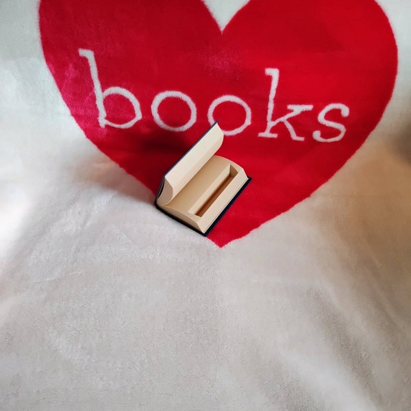 Open Book Phone Stand - Show Your Passion for Reading With This Phone ...