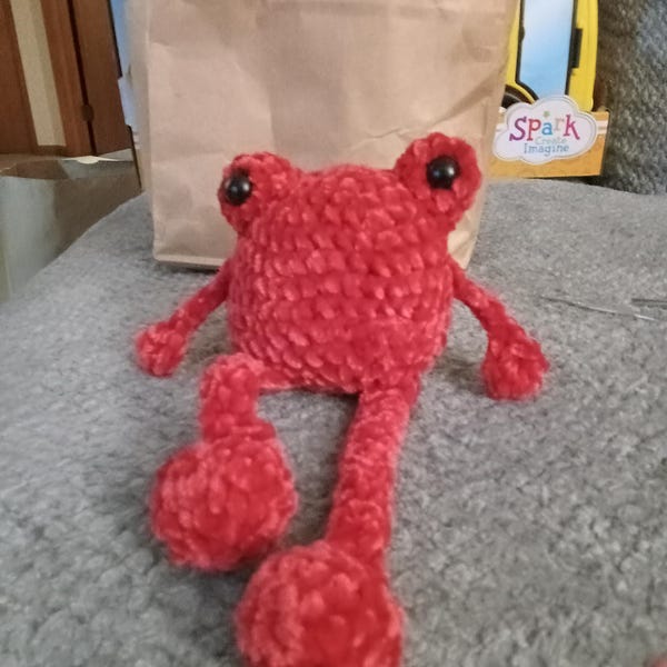 Frank the Froggy Crochet Pattern- Frog With Floppy Legs and Arms - Etsy