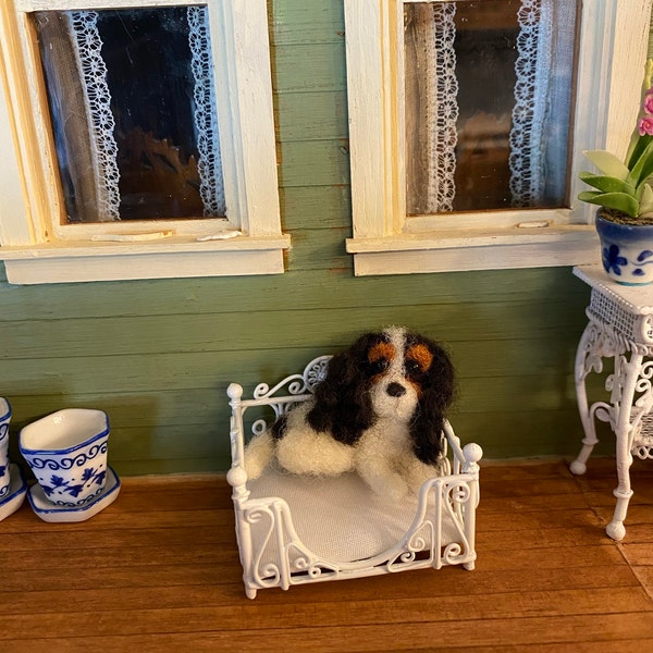 Dollhouse Miniature Pet Bed Cat or Small Dog With Mattress 1:12 Scale ...