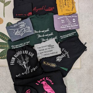 OFFICIALLY LICENSED ACOTAR Sweatshirt, Rhysands Tattoo Parlor, Rhysand ...