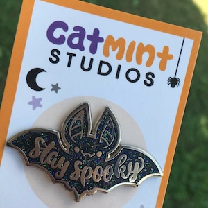 Stay Spooky Bat Hard Enamel Pin Cute Goth Lapel Pin Halloween Black ...