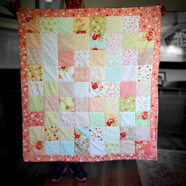 Shoreline Quilt Kit: Molly's Green Thumb Floral Baby Quilt (36x36) - Etsy