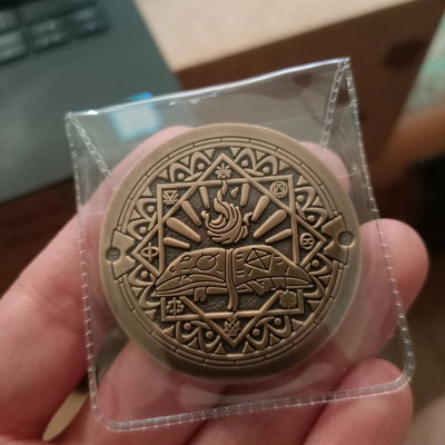 DND MONK COIN Large Dungeons and Dragons Charachter Coin D20 - Etsy UK