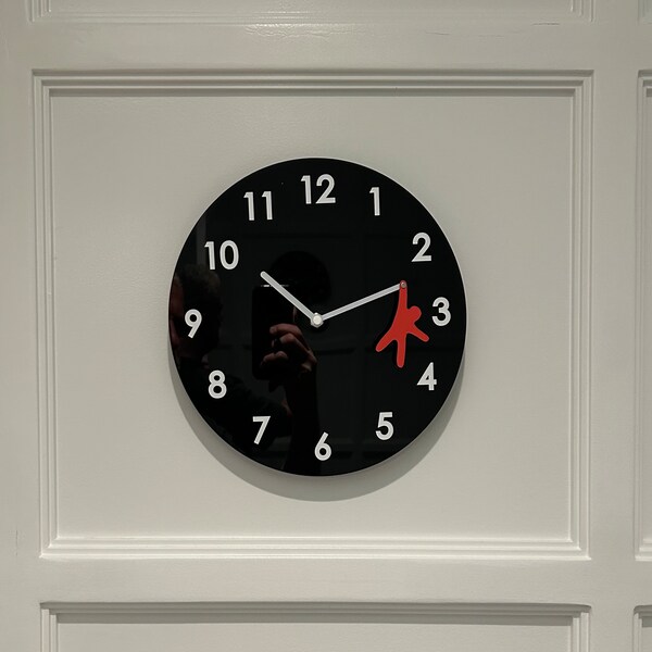 Minimalist Wall Clock With CLOCK FACE Hanging Man Wall Decoration ...