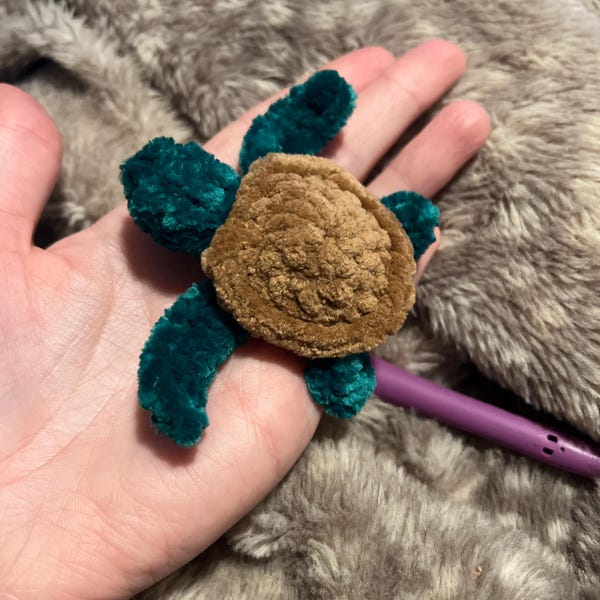 Hatchling Toby | Baby Sea Turtle | Low-sew Crochet Pattern | Realistic ...