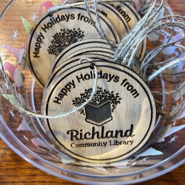Rustic Wedding Favors – Custom Engraved Magnet, Bulk Guest Gifts - Etsy