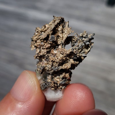 Spinel Twinned Dendritic Native Gold Crystals on Quartz Exceptionally ...