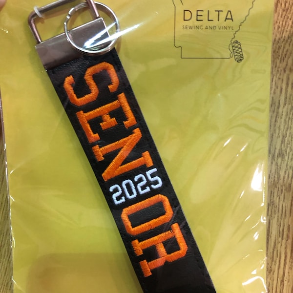 Senior 2025 Keychain, 2025 Key Fob, Graduation Gift, Senior Charm, High ...