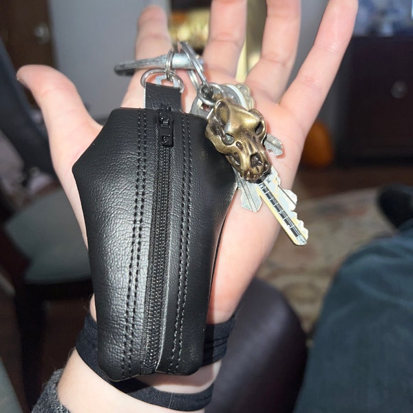 Bat Keychain, Goth Keychain, Bath Key Holder, Halloween Keychain ...