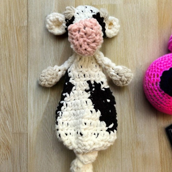 MINI Clemmie Cow Knotted Lovey — Crochet Cow PATTERN - Etsy