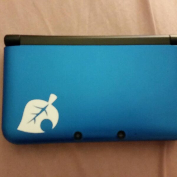 Leaf Vinyl Decal - Animal Crossing - Vinyl Decal, Gamer Gift, Car Decal ...