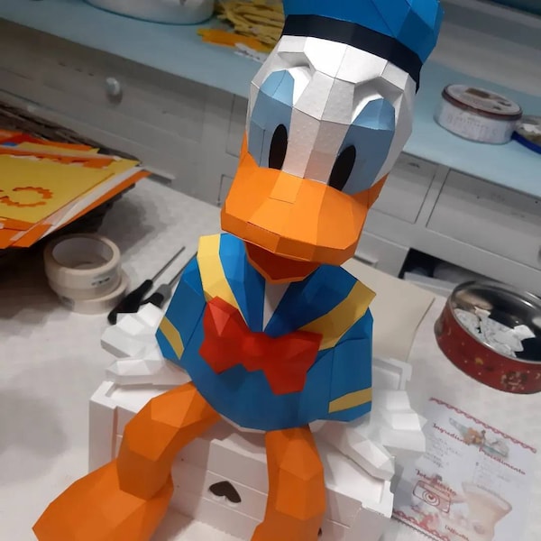 Papercraft Donald Duck, Duck DIY PDF, DXF, Low Poly, Origami, Pepakura ...