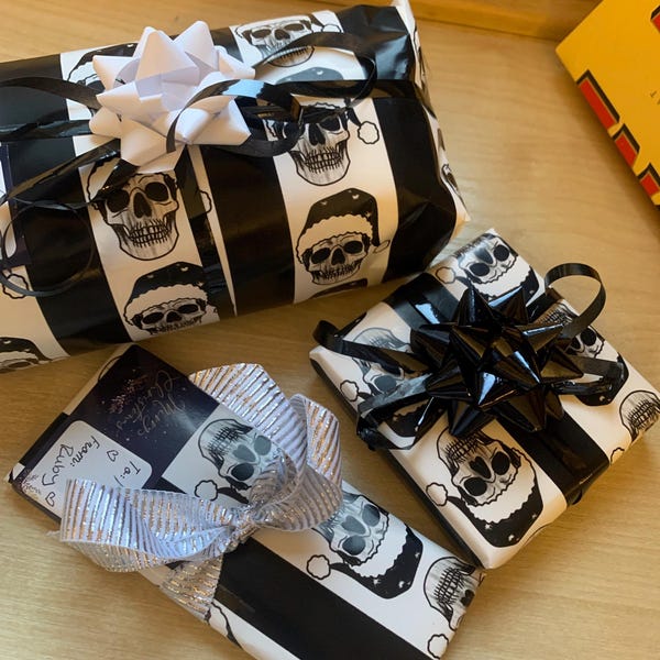Scream, It's Your Birthday Grimwrap | Horror Movie Wrapping Paper ...
