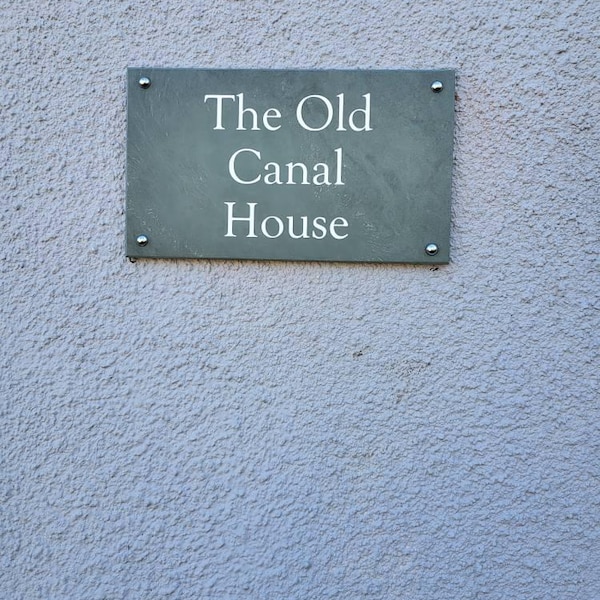 Portrait Hanging Sign - "please Do Not Disturb" - Etsy