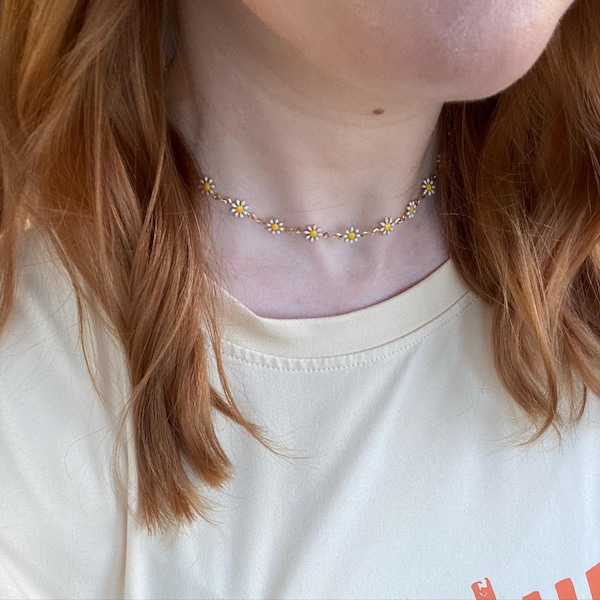 Minimalist Daisy Choker Necklace, Tiny Flower Chain Necklace, Daisy ...