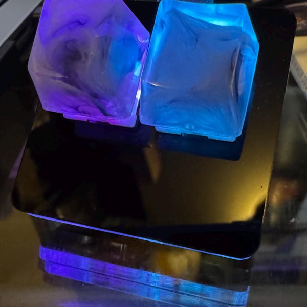 Light Marble Keycap - Custom Resin Artisan (white & Black Swirl) | OEM ...