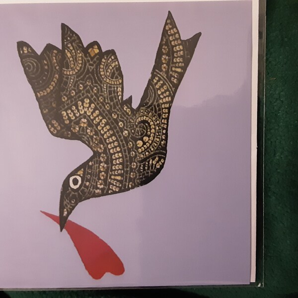 GIGGLE AND CHIPS A Friendly Funny Card .three Friends Having a Laugh ...