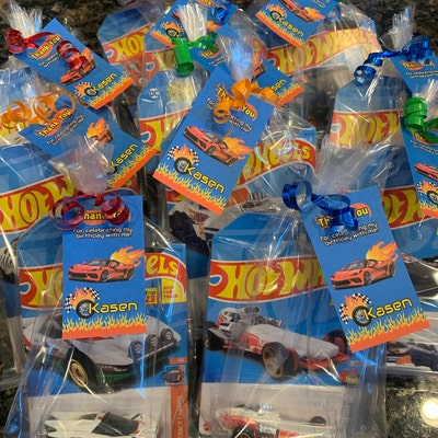 Messi Vs Ronaldo Bottle Label Messi & Ronaldo Theme Water Bottle ...