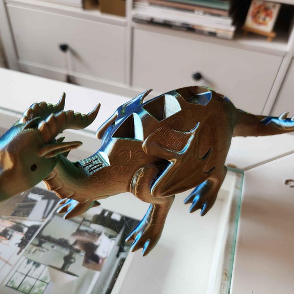 Shimmer Dienosaur Stegosaur Dice Holder Dungeons and Dragons Dice ...