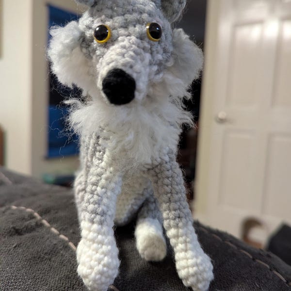 Crochet Pattern for Winter Woolfie, Realistic Eurasian Wolf Amigurumi ...