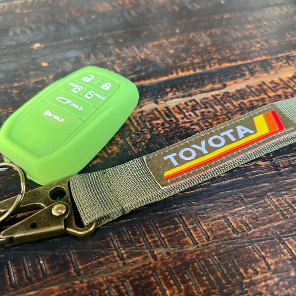 Vintage Green Heritage Stripes Toyota Keychain Lanyard, Antique Brass ...