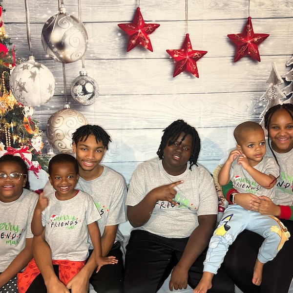 Merry Friendsmas SVG, Friends Svg,santa Hat Svg, Christmas Friends Svg ...