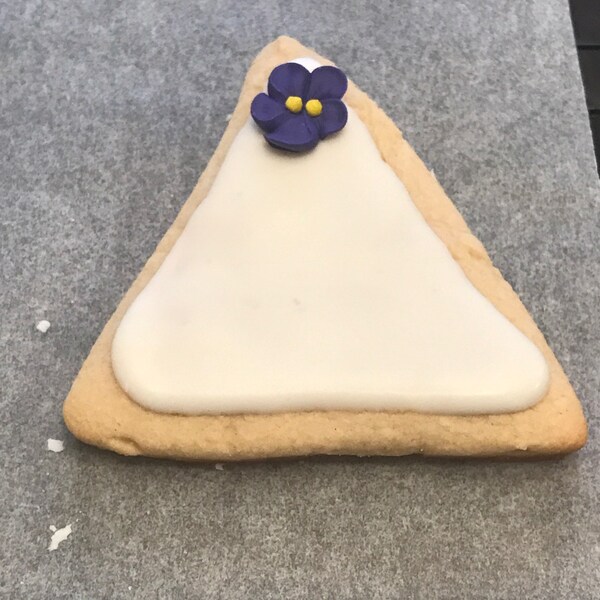 100 Royal Icing Violets 100 Approx. Size 1/2” - Etsy