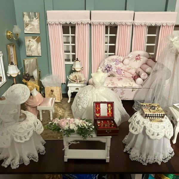 Dollhouse Miniature Roombox | Room Box | 1:12 Scale Miniature | Diorama ...