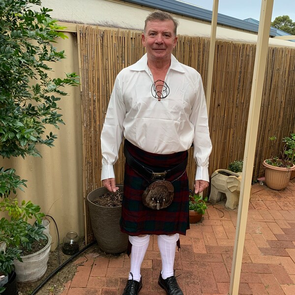 Heritage of Ireland Tartan Kilt for Men Saint Patrick Day Irish Outfit ...