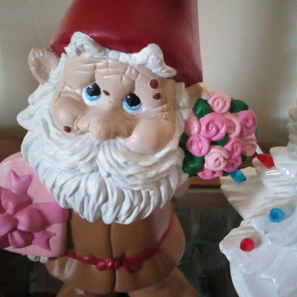 Wizard Gnome - Lighted, Light Purple Hat, Dark Purple Robe, Hand ...