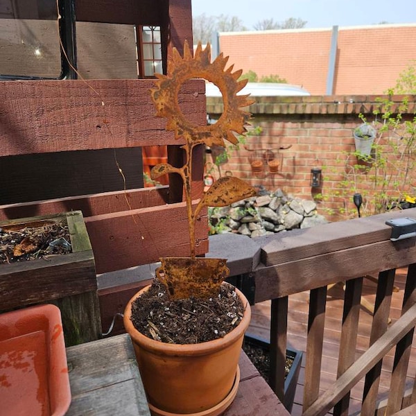 Rustic Metal Fox Garden Sculpture | Weathered Fox Outdoor Decor | Rusty ...