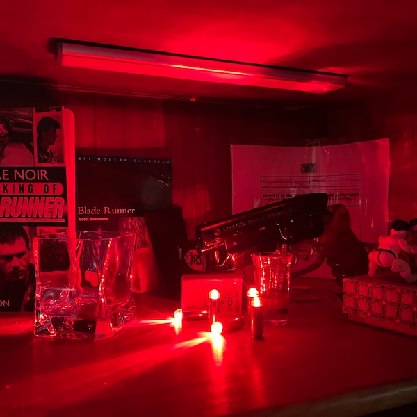 Blade Runner PKD Blaster Prop Ammo Box W/lumi-shok Rounds Deckard ...