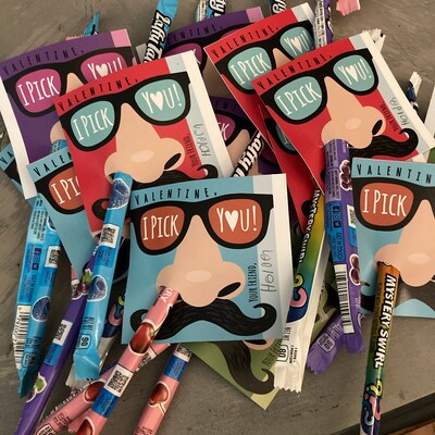 Funny Nose Picking Valentines Classroom Pencil Holder Valentines ...