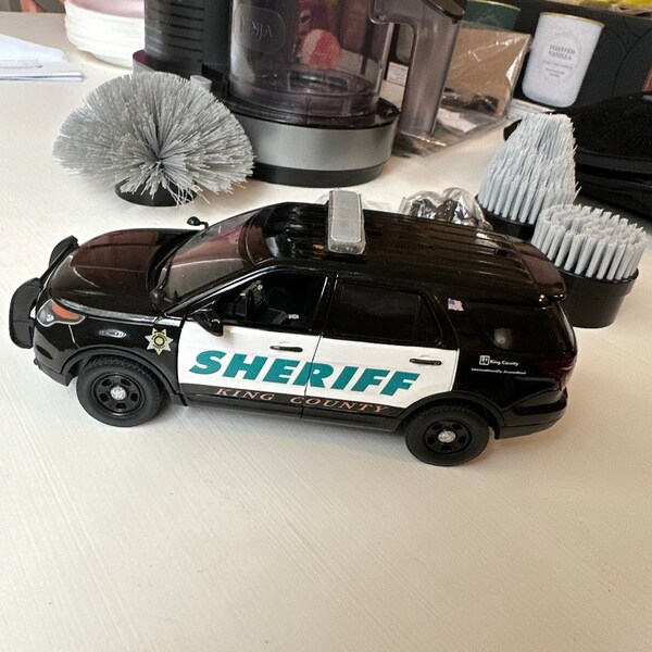 1/24 Scale King County Washington Sheriffs Dept Die-cast Ford Explorer ...