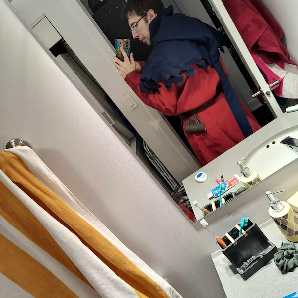 Dagged Hood With Liripipe - Woolen Medieval Hood With Cutout & Tail ...