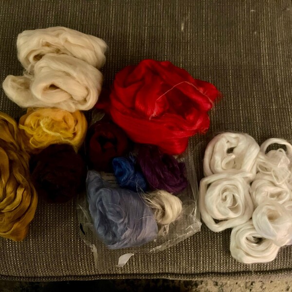 LEARN TO SPIN Beginner's Spinning Kit With Drop Spindle and Merino ...