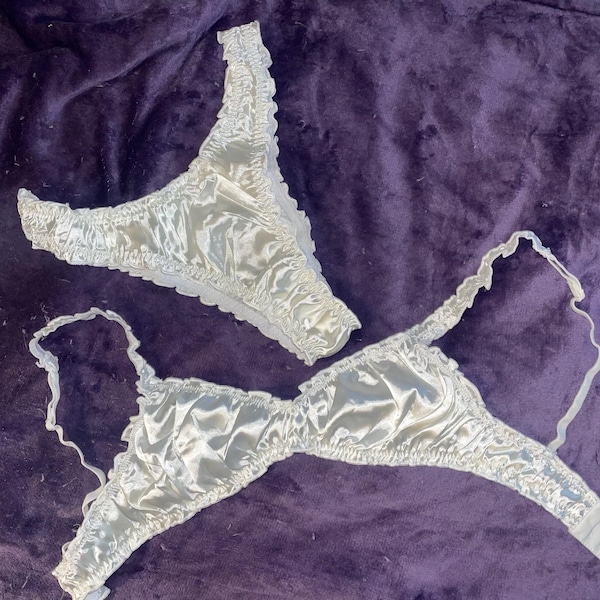 Satin BH und Panty Set in Elfenbein - Atlas Dessous für die ...