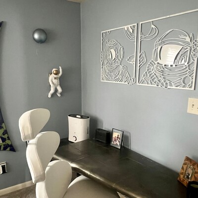 Astronaut Metal Wall Decor Set of 2, Large Metal Astronaut Wall ...