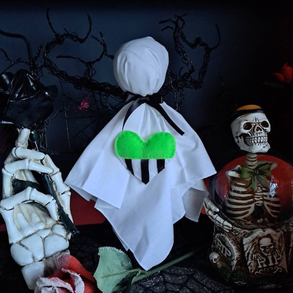 Skeleton With Moss and Mushrooms, Night Sky, Halloween, Skeleton ...