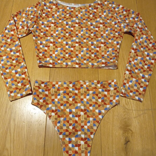 Women's Long Sleeve Crop Top Rash Guard & High-waist Shorts | Coral ...