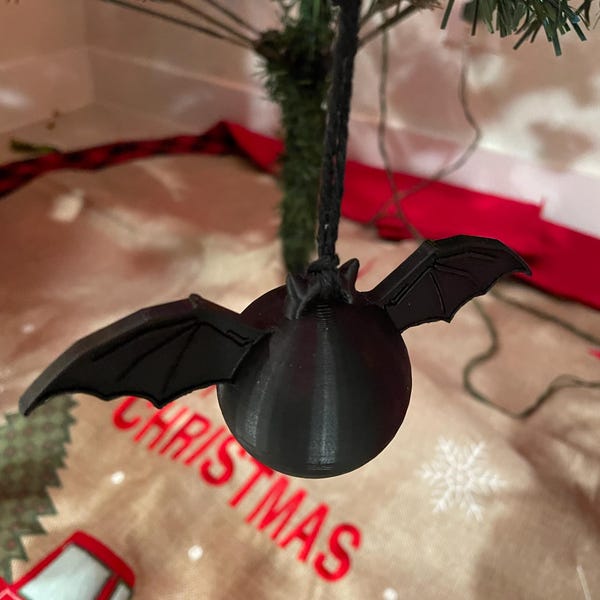 Bat Bauble Tree Ornament • Gothic Holiday Home Decor • 3D Printed - Etsy