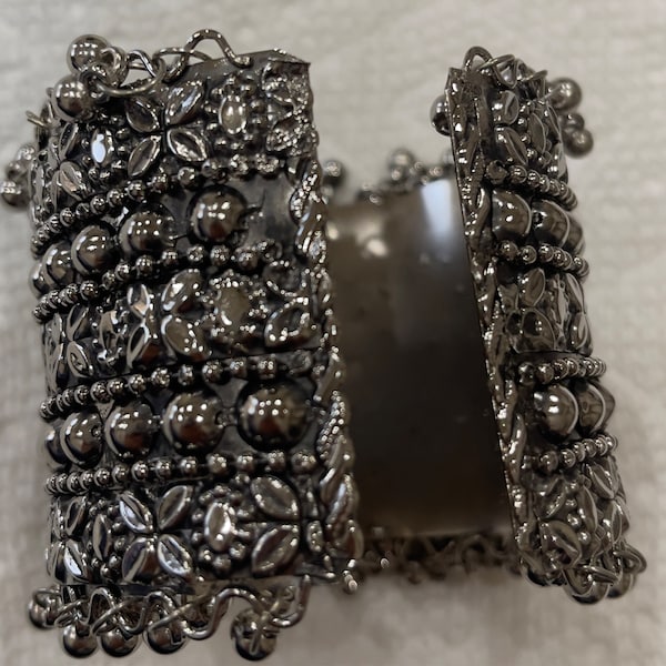 Gold Moti Bangles Set, 4 Indian Bangles Set, 22k Gold Plated Bangles ...