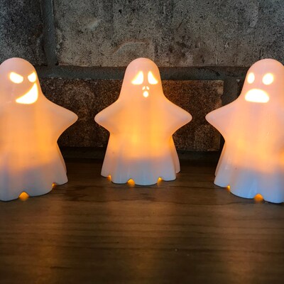 Spooky Ghosts W/ Flickering LED Candle Halloween Decor Mcgadgets Wall ...