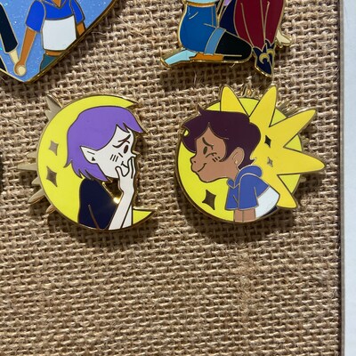 The Owl House Gold Enamel Pin Lumity Luz Noceda & Amity Blight Hug - Etsy