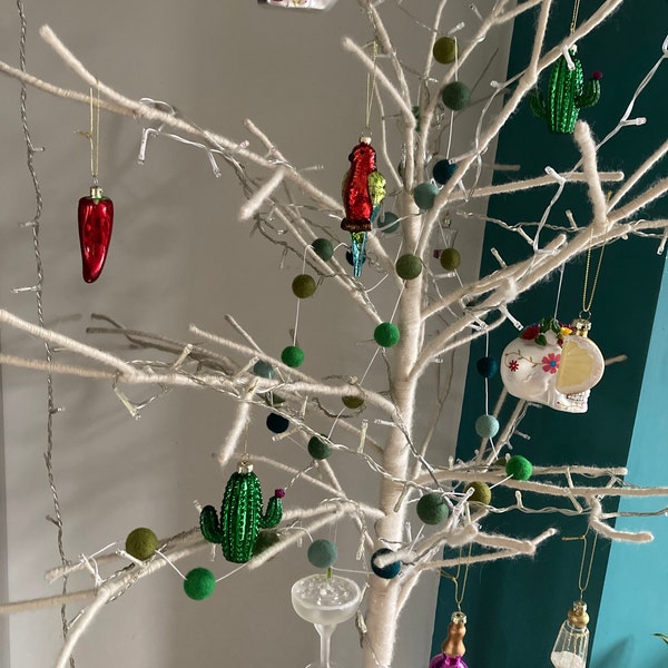 Red Green Mexican Chilli Pepper Christmas Tree Decoration - Festive ...