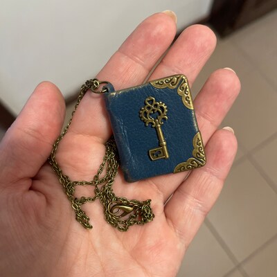 Mini Book Keychain, Tiny Book, Leather Journal, Leather Keychain - Etsy